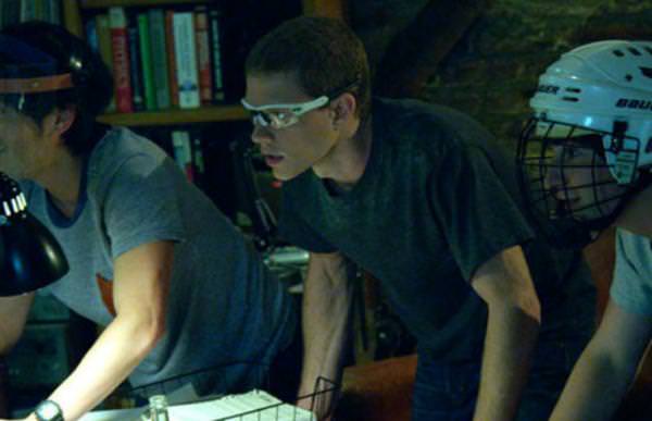 Project Almanach, ou quand des ados découvrent une machine à voyager ...