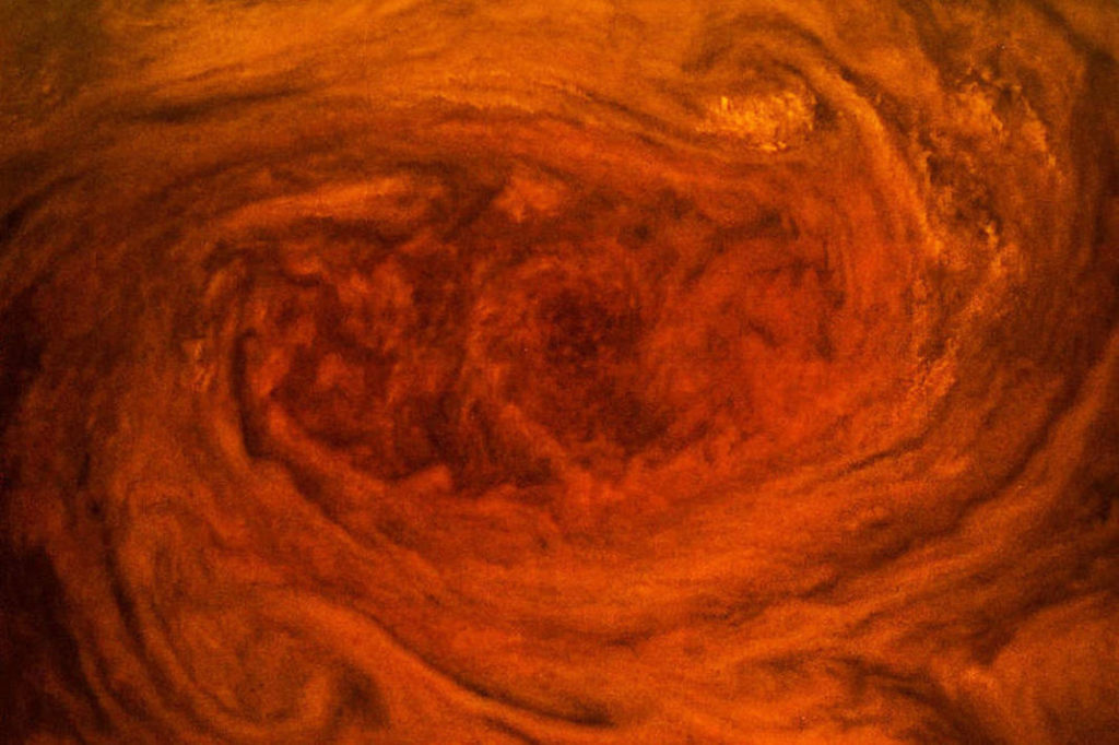 La Nasa publie des images incroyables de la Grande Tache Rouge de ...
