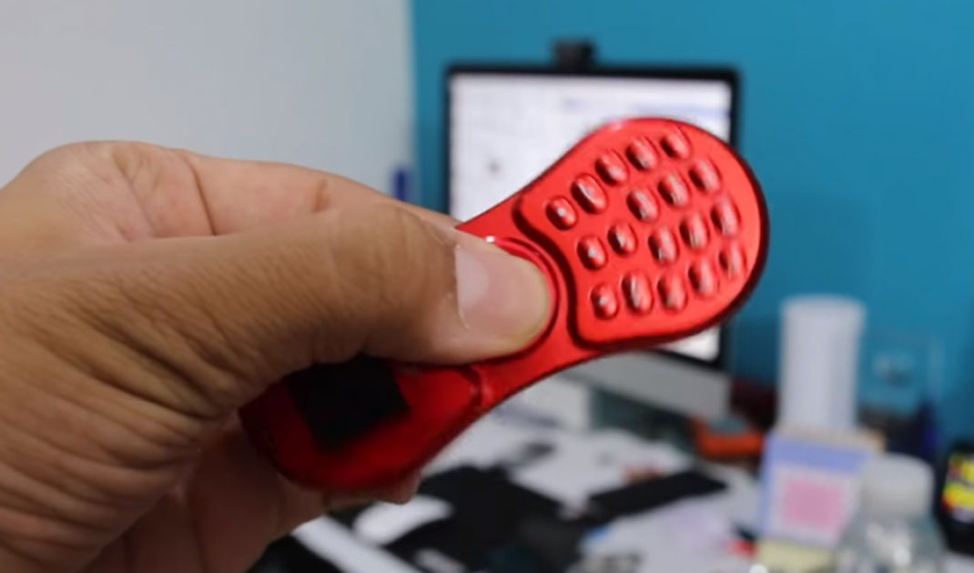 Une société chinoise a conçu un mobile...qui est aussi un fidget ...