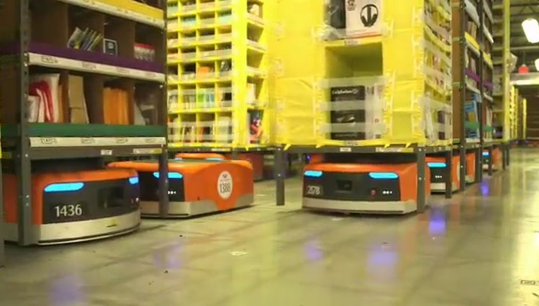 Amazon : les robots arrivent dans les entrepôts français - KultureGeek