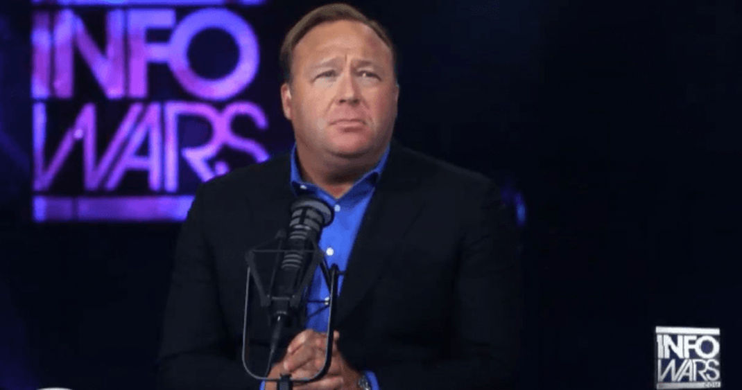 Facebook : de nouvelles sanctions contre le conspirationniste Alex ...