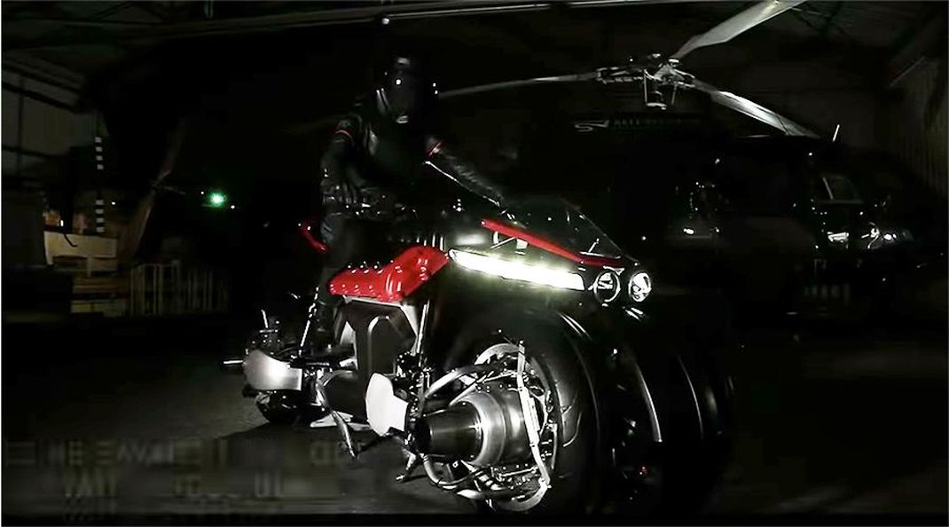 Lazareth LMV 496 : la moto volante conçue en France digne d'un film de ...