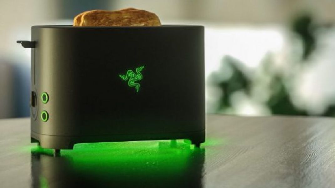 Razer s'engage à produire... un grille-pain pour gamers ! - KultureGeek