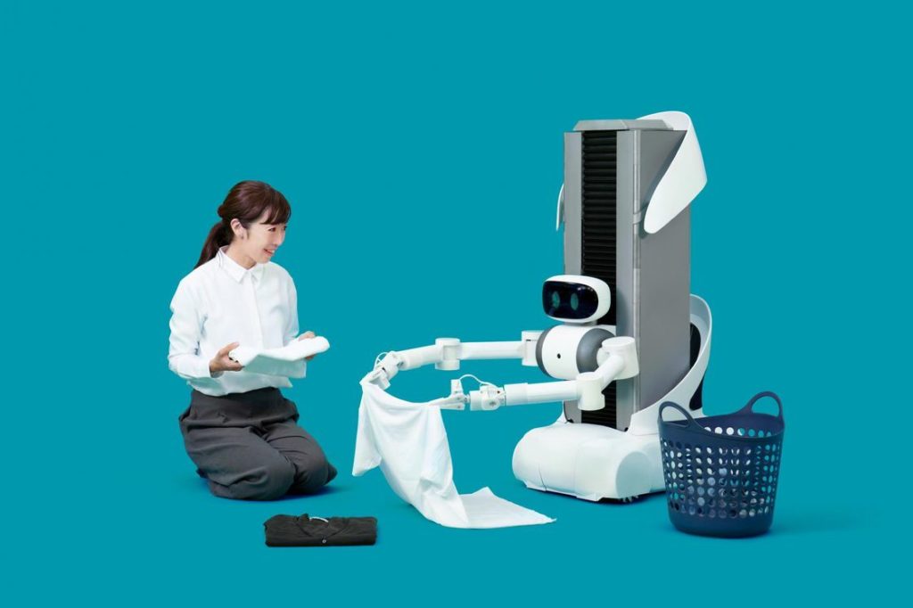 Le premier robot "Rosie" sera commandé à distance par des opérateurs ...