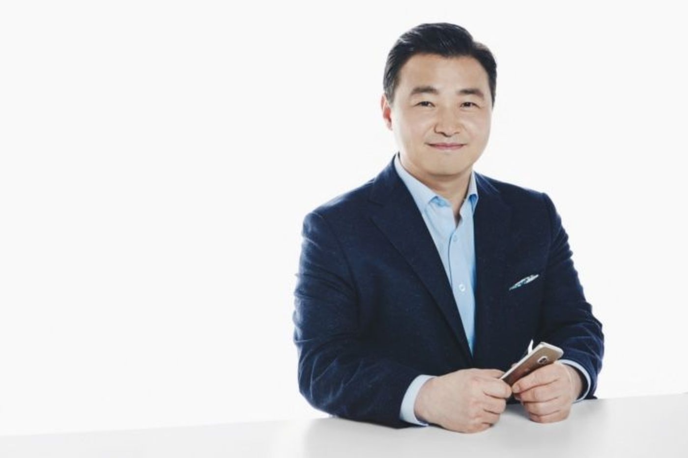 Samsung : Roh Tae-moon remplace DJ Koh à la tête de la division ...