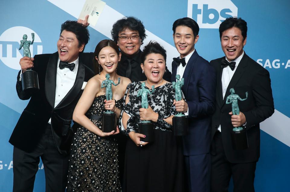 Parasite continue d'accumuler les récompenses aux Grand Bell Awards en ...