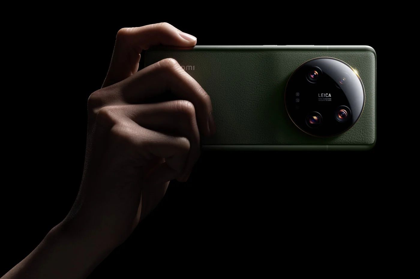 Le Xiaomi 13 Ultra est enfin officialisé : du très haut de gamme (dalle ...