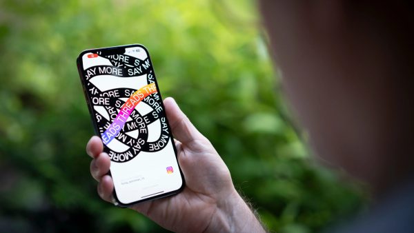 Meta s'excuse... d'avoir modéré trop de contenus - KultureGeek