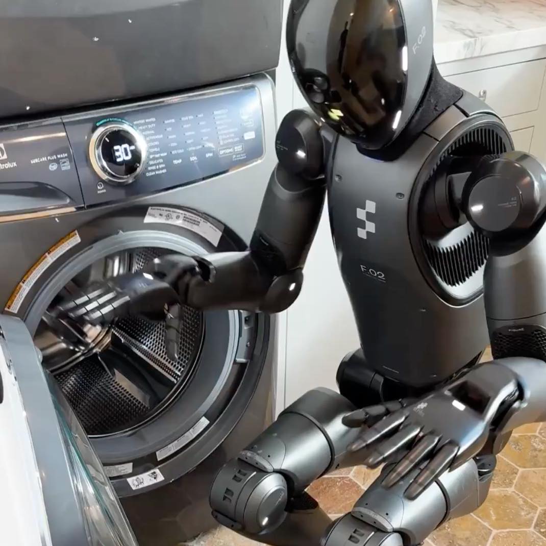 Erotic monkey ri her body has an incredible seductive form