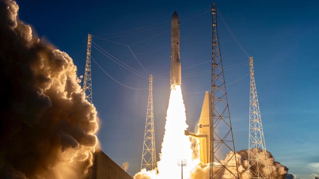 Ariane-6 réussit le lancement de Sentinel-1D, le nouveau satellite ...