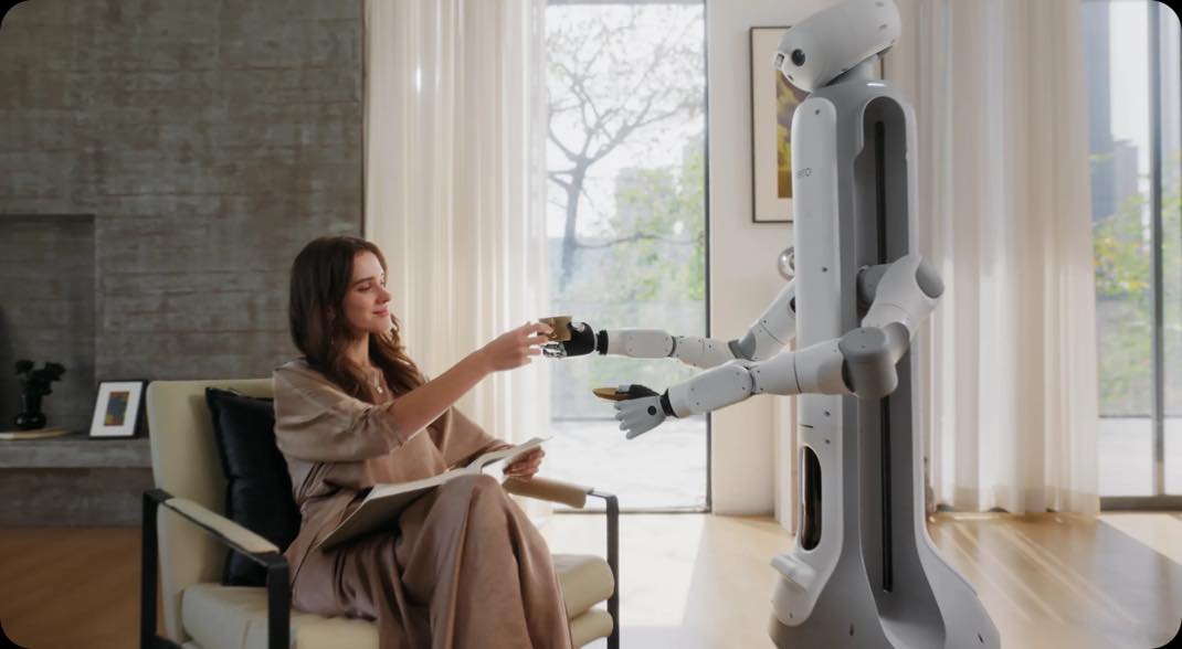 [CES 2026] onero H1 : le robot domestique semi-humanoïde, multitâches ...